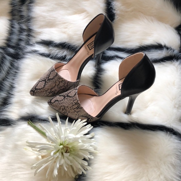 Shoes | Classy Snake Print Colorcombo Pump | Poshmark
